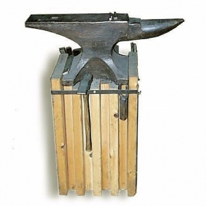 Homemade Anvil Stand - HomemadeTools.net