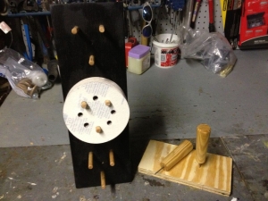 Homemade Sandpaper Caddy - HomemadeTools.net