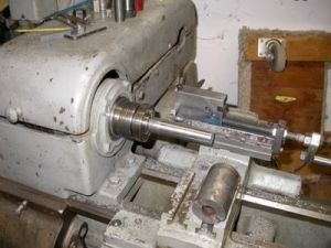 Homemade Lathe Taper Attachment - HomemadeTools.net
