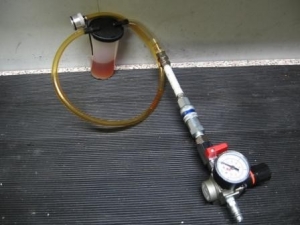 Homemade Vacuum Bleeder - HomemadeTools.net