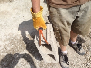 Homemade Concrete Block Handles - HomemadeTools.net