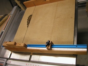 Homemade Crosscut Sled - HomemadeTools.net