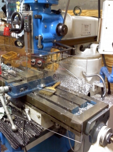 Homemade Mill Chip Shield - HomemadeTools.net