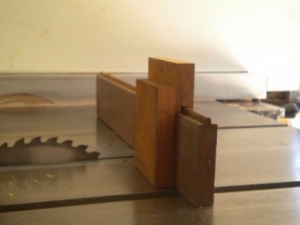 Homemade Crosscut Jig - HomemadeTools.net