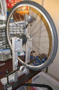 Homemade Bicycle Wheel Truing Stand - HomemadeTools.net