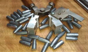 Homemade Bullet Mold - HomemadeTools.net
