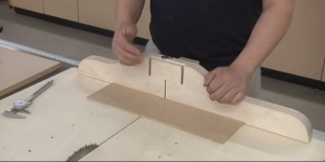 Homemade Perfect Cross Cut Sled - HomemadeTools.net