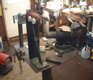 Homemade Vise Station - HomemadeTools.net
