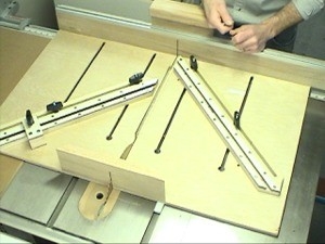Homemade Crosscut and Miter Sled - HomemadeTools.net
