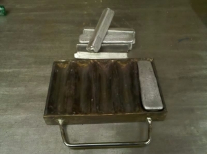 Homemade Ingot Mold - HomemadeTools.net