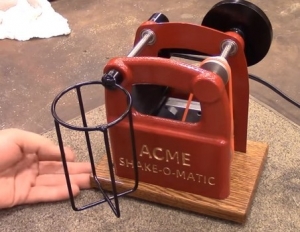 Homemade Spray Can Shaker - HomemadeTools.net