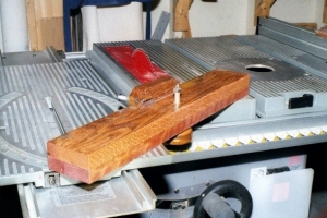 Homemade Wide Crosscut Fence - HomemadeTools.net