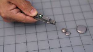 Homemade Coin Cell Battery Tester - HomemadeTools.net