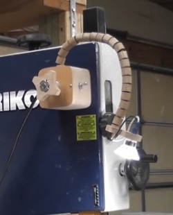 Homemade Wooden Bandsaw Light - HomemadeTools.net