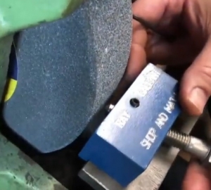 Homemade Grinding Wheel Dresser - HomemadeTools.net