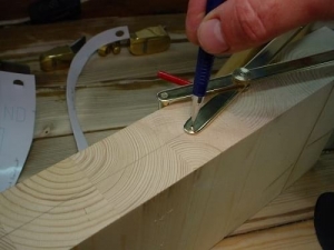 Homemade Self-Centering Scribe - HomemadeTools.net