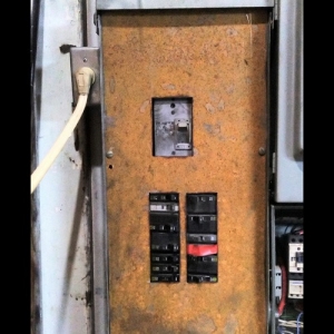 Homemade Circuit Breaker Cover - HomemadeTools.net